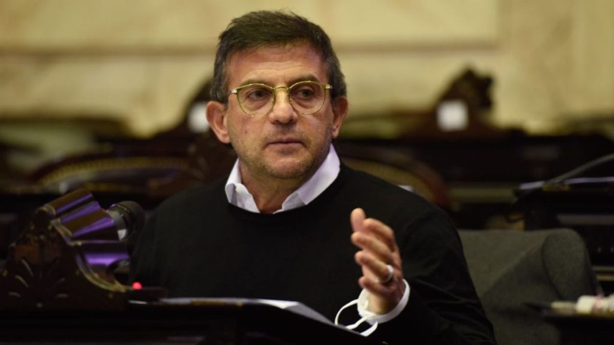 Carlos Cisneros: Voté con coherencia, el salario no es ganancia